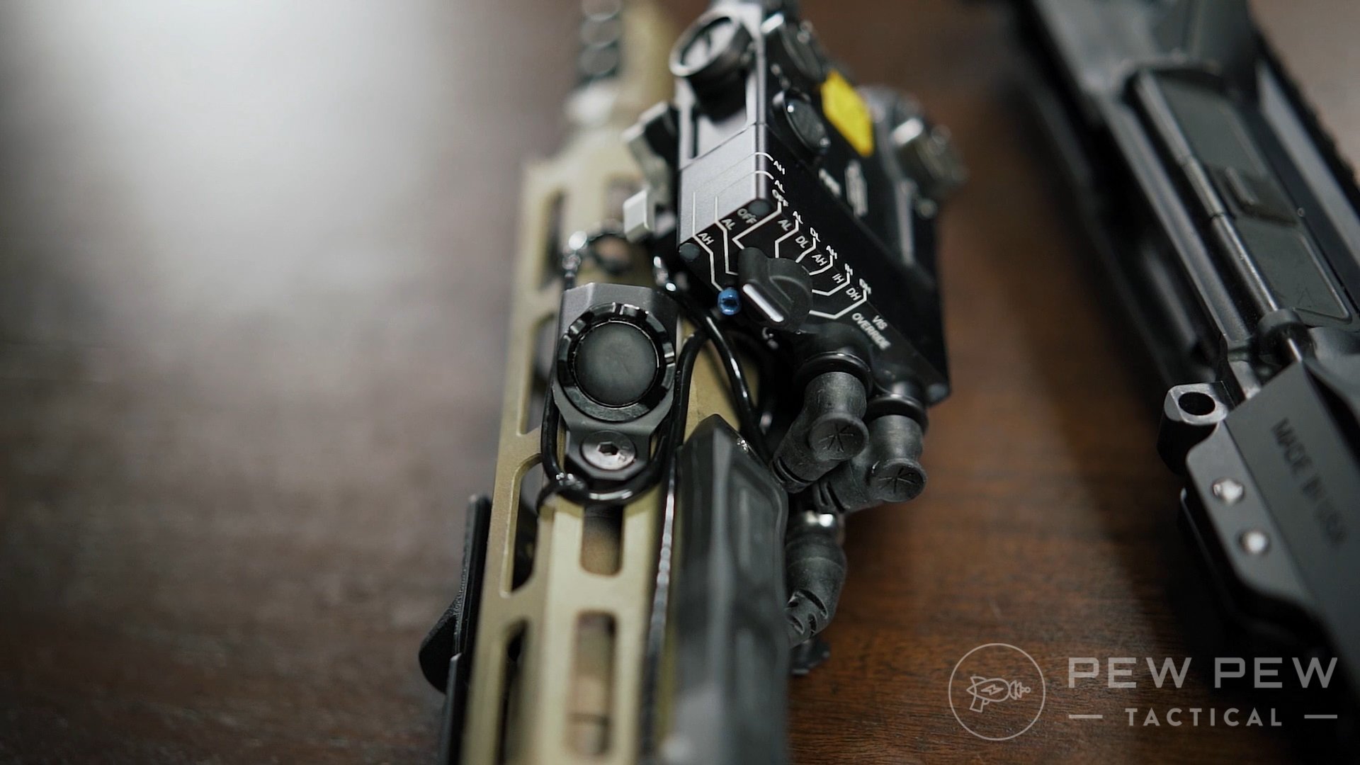 AR-15灯和激光安装+电缆管理-皮尤皮尤战术 - 伟德安卓app下载